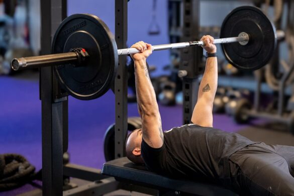 Overhand vs Underhand Barbell Row: Key Differences Explained ...
