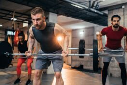 Overhand vs Underhand Barbell Row: Key Differences Explained ...